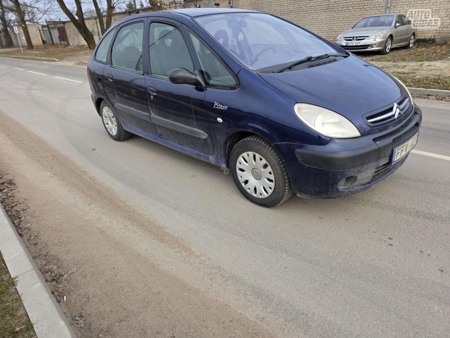 Citroen xsara-picasso 2001 in Kaunas, with an engine capacity of 1.60 L and mileage of 350 thousand km for 400 €, photo 2 on AUTOMOTO.COM.LV