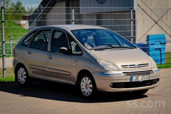 Citroen xsara-picasso 2011 Rīga, ar dzinēja tilpumu 1.60 L un nobraukumu 316 tūkst. km par 800 €, foto 3 vietnē AUTOMOTO.COM.LV