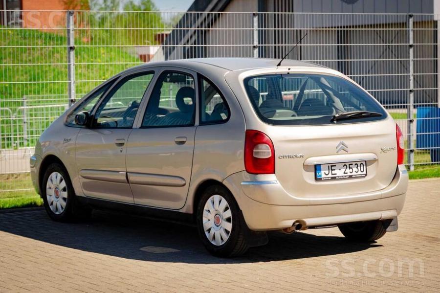 Ситроен Ксара Пикассо 2011 в Рига, объемом двигателя 1.60 л и пробегом 316 тыс. км за 800 €, фото 6 на AUTOMOTO.COM.LV