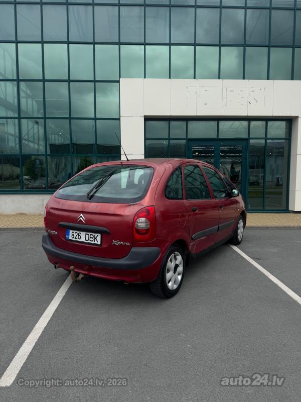 Red Citroen xsara-picasso 2003 in Tallinn, with an engine capacity of 1.60 L and mileage of 369 thousand km for 998 €, photo 6 on AUTOMOTO.COM.LV