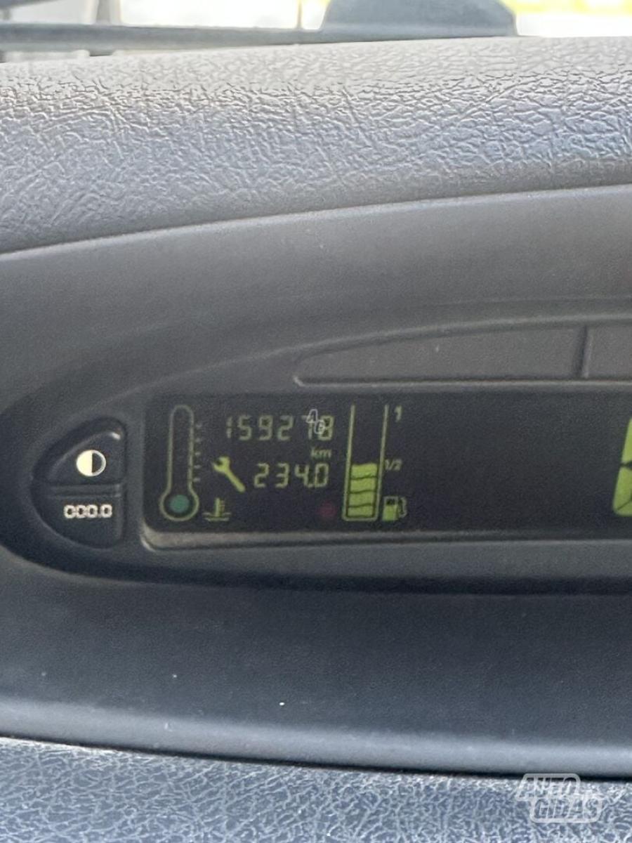 Sarkans Citroen xsara-picasso 2005 Viļņa, ar dzinēja tilpumu 1.60 L un nobraukumu 159 tūkst. km par 550 €, foto 4 vietnē AUTOMOTO.COM.LV