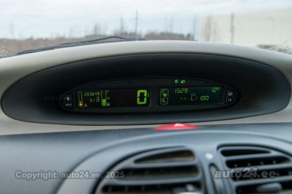 Белый Ситроен Ксара Пикассо 2000 в Таллин, объемом двигателя 1.70 л и пробегом 204 тыс. км за 1000 €, фото 11 на AUTOMOTO.COM.LV