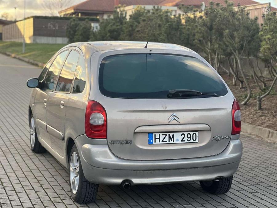 Yellow Citroen xsara-picasso 2002 in Klaipeda, with an engine capacity of 1.75 L and mileage of 242 thousand km for 500 €, photo 6 on AUTOMOTO.COM.LV