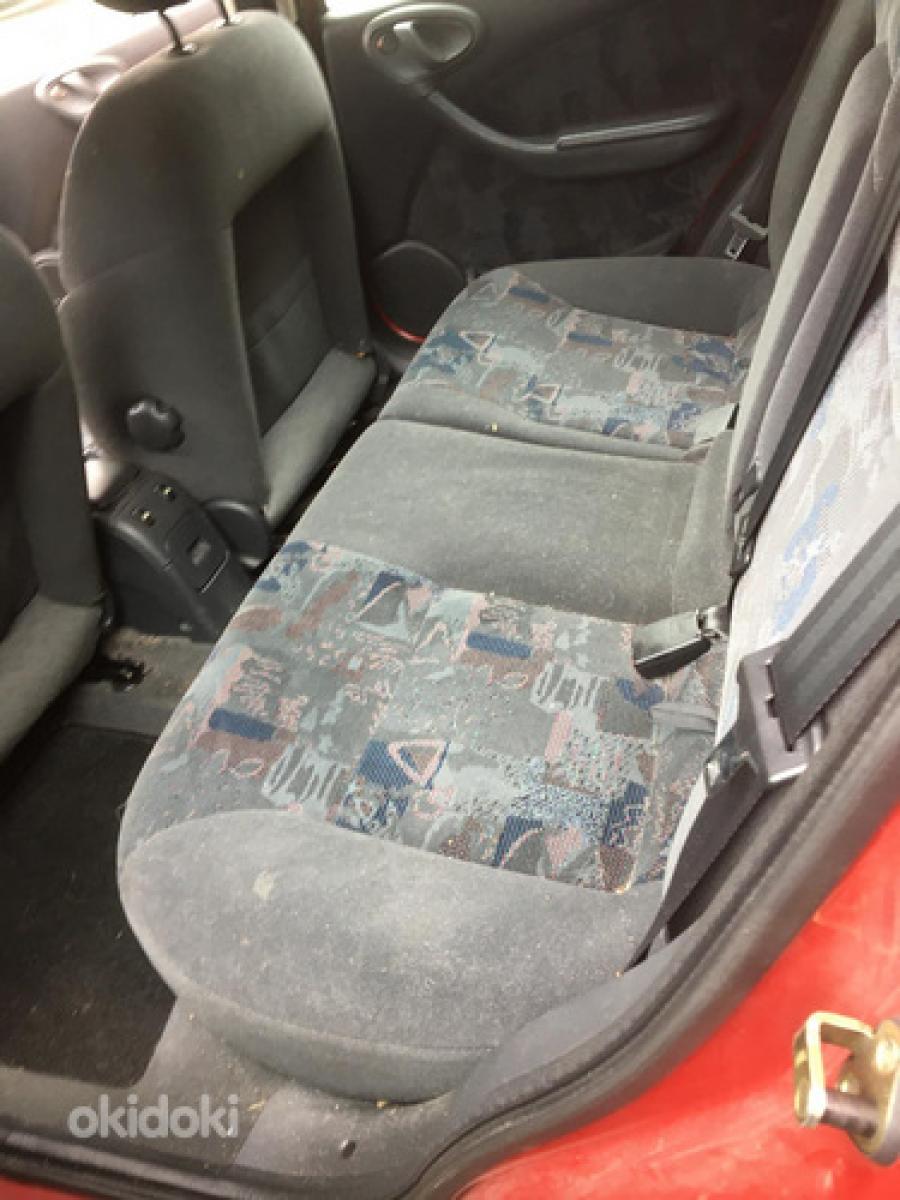 Sarkans Citroen Xsara 2004 Tallina, ar dzinēja tilpumu 1.90 L un nobraukumu 85 tūkst. km par 1300 €, foto 8 vietnē AUTOMOTO.COM.LV