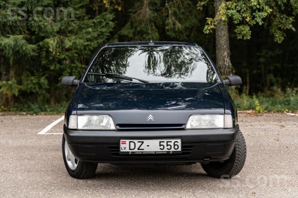 Citroen ZX 1992 in Valmiera on AUTOMOTO.COM.LV Blue Citroen ZX 1992 in Valmiera, with an engine capacity of 1.40 L and mileage of 240 thousand km for 2500 €, photo 1 on AUTOMOTO.COM.LV