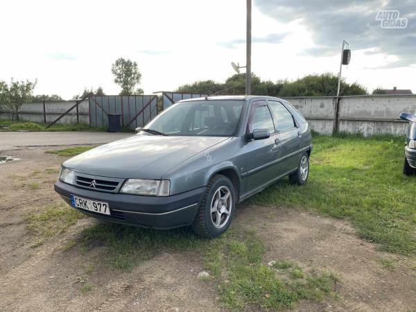 Pelēks Citroen ZX 1994 Tauragė, ar dzinēja tilpumu 1.60 L un nobraukumu 188 tūkst. km par 850 €, foto 1 vietnē AUTOMOTO.COM.LV