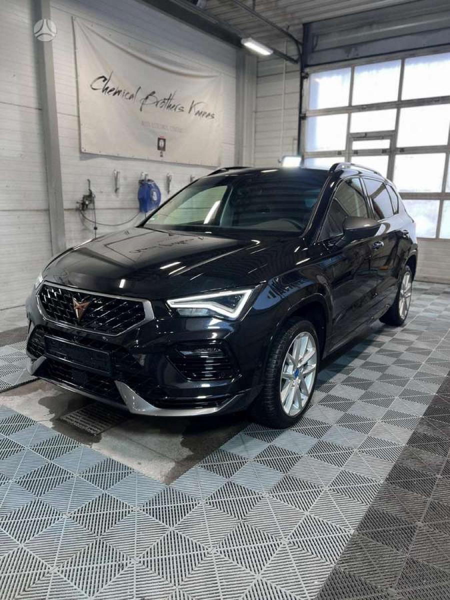 Black Cupra ateca 2024 in Kaunas, with an engine capacity of 1.50 L and mileage of 17 thousand km for 29355 €, photo 1 on AUTOMOTO.COM.LV