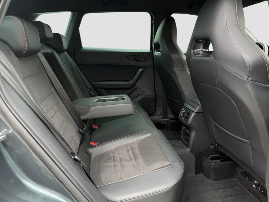 Green Cupra ateca 2023 in Parnu, with an engine capacity of 2.00 L and mileage of 32 thousand km for 32900 €, photo 8 on AUTOMOTO.COM.LV