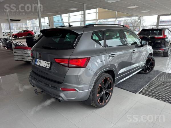Серый Cupra ateca 2022 в Рига, объемом двигателя 2.00 л и пробегом 78 тыс. км за 28350 €, фото 4 на AUTOMOTO.COM.LV