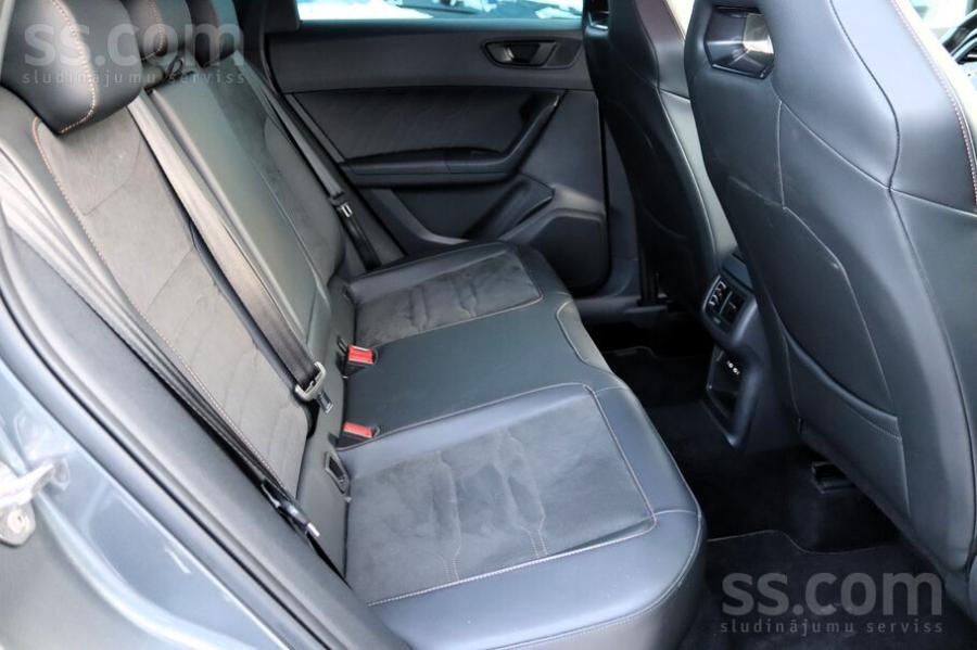 Pelēks Cupra ateca 2022 Rīga, ar dzinēja tilpumu 2.00 L un nobraukumu 51 tūkst. km par 27990 €, foto 29 vietnē AUTOMOTO.COM.LV