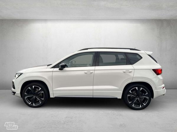 Белый Cupra ateca 2023 в Каунас, объемом двигателя 2.00 л и пробегом 38 тыс. км за 32473 €, фото 2 на AUTOMOTO.COM.LV