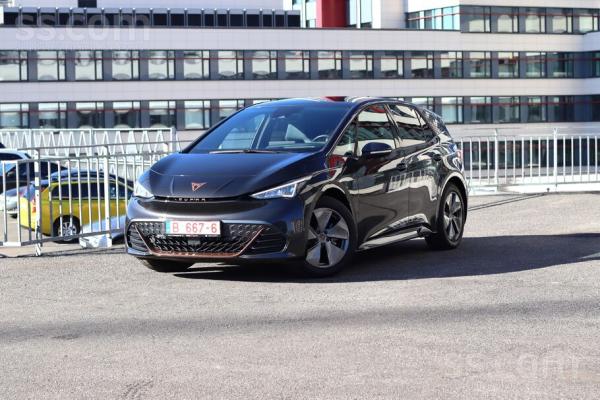 Black Cupra Born 2022 in Riga, with an engine capacity of 0.00 L and mileage of 4 thousand km for 29480 €, photo 3 on AUTOMOTO.COM.LV