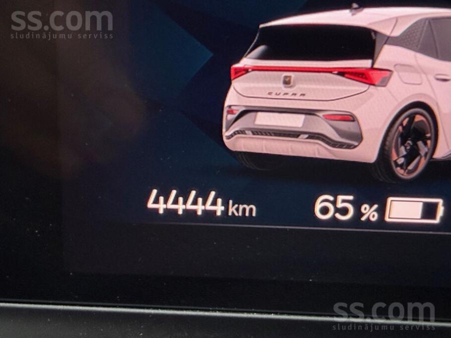 Черный Cupra Born 2022 в Рига, объемом двигателя 0.00 л и пробегом 4 тыс. км за 29480 €, фото 26 на AUTOMOTO.COM.LV