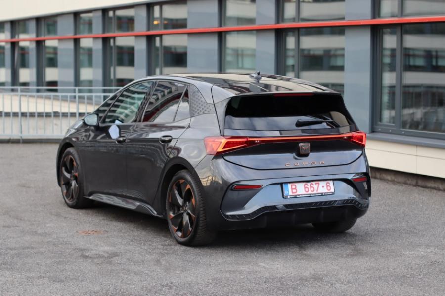 Melns Cupra Born 2022 Rīga, ar dzinēja tilpumu 0.00 L un nobraukumu 63 tūkst. km par 23480 €, foto 18 vietnē AUTOMOTO.COM.LV