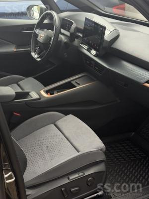 Black Cupra Born 2022 in Riga, with an engine capacity of 0.00 L and mileage of 5 thousand km for 28480 €, photo 10 on AUTOMOTO.COM.LV