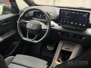 Black Cupra Born 2022 in Riga, with an engine capacity of 0.00 L and mileage of 5 thousand km for 28480 €, photo 14 on AUTOMOTO.COM.LV