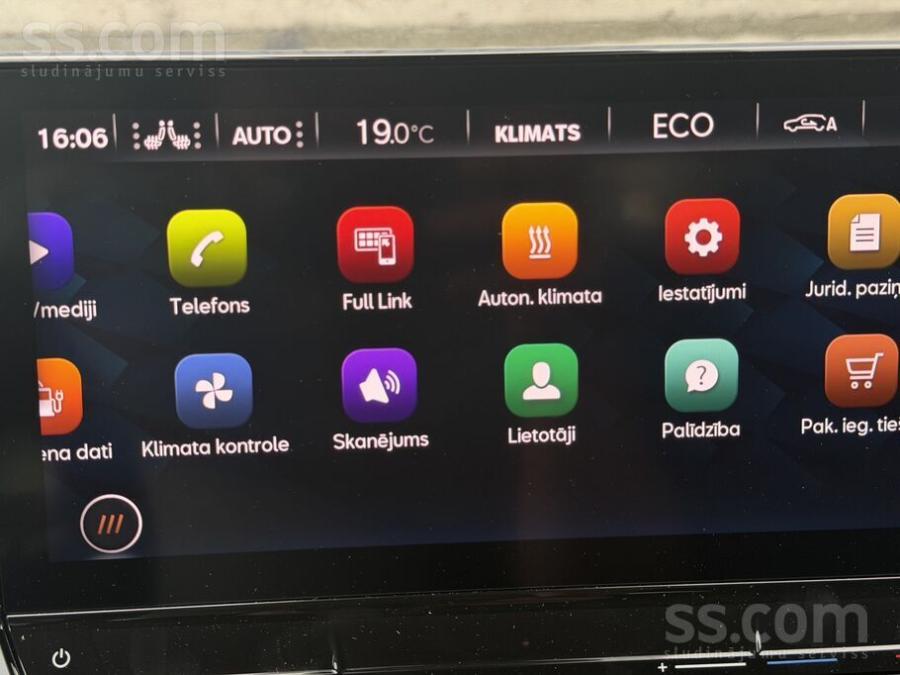 Black Cupra Born 2022 in Riga, with an engine capacity of 0.00 L and mileage of 5 thousand km for 28480 €, photo 28 on AUTOMOTO.COM.LV