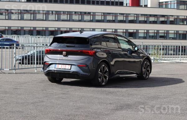 Cupra Born 2022 in Riga on AUTOMOTO.COM.LV Black Cupra Born 2022 in Riga, with an engine capacity of 0.00 L and mileage of 5 thousand km for 28480 ā¬, photo 7 on AUTOMOTO.COM.LV