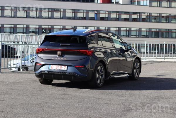 Melns Cupra Born 2022 Rīga, ar dzinēja tilpumu 0.00 L un nobraukumu 35 tūkst. km par 23480 €, foto 7 vietnē AUTOMOTO.COM.LV