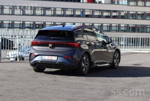 Черный Cupra Born 2022 в Рига, объемом двигателя 0.00 л и пробегом 35 тыс. км за 23480 €, фото 7 на AUTOMOTO.COM.LV