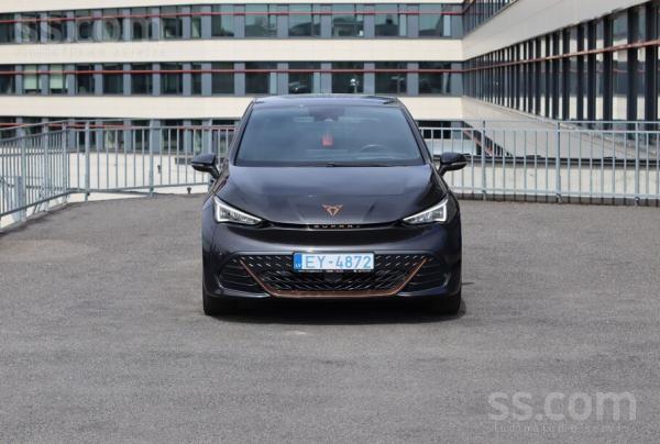 Black Cupra Born 2023 in Riga, with an engine capacity of 0.00 L and mileage of 46 thousand km for 27280 €, photo 2 on AUTOMOTO.COM.LV