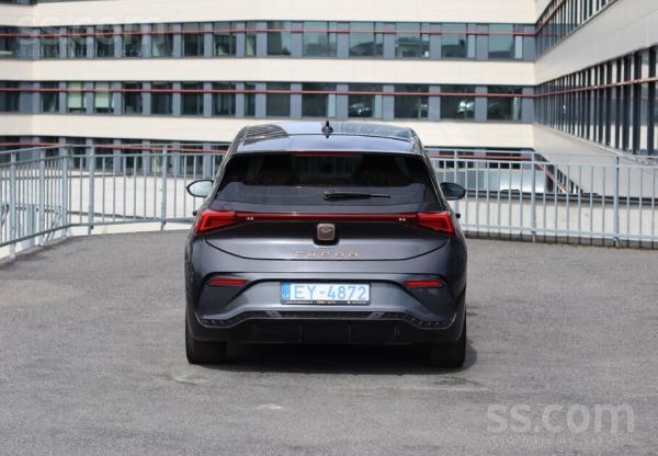 Black Cupra Born 2023 in Riga, with an engine capacity of 0.00 L and mileage of 46 thousand km for 27280 €, photo 5 on AUTOMOTO.COM.LV