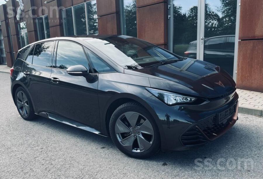 Melns Cupra Born 2023 Rīga, ar dzinēja tilpumu 0.00 L un nobraukumu 26 tūkst. km par 23950 €, foto 3 vietnē AUTOMOTO.COM.LV