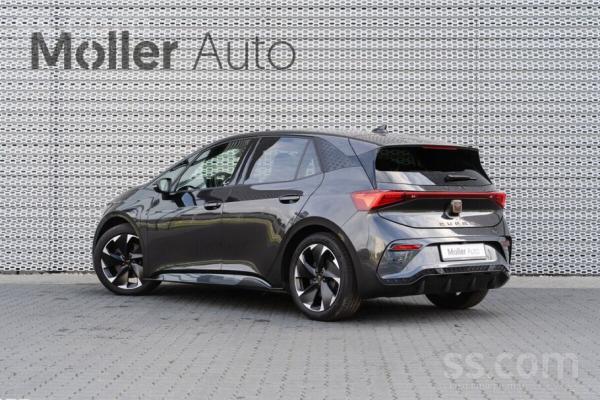 Черный Cupra Born 2023 в Рига, объемом двигателя 0.00 л и пробегом 99 тыс. км за 28650 €, фото 4 на AUTOMOTO.COM.LV