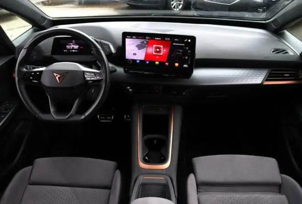 Melns Cupra Born 2024 Rīga, ar dzinēja tilpumu 0.00 L un nobraukumu 31 tūkst. km par 28990 €, foto 9 vietnē AUTOMOTO.COM.LV