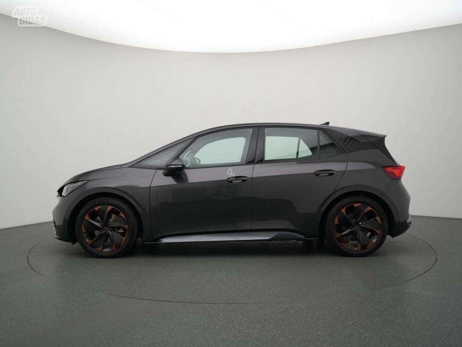 Black Cupra Born 2023 in Kaunas, with an engine capacity of 0.00 L and mileage of 22 thousand km for 26508 €, photo 13 on AUTOMOTO.COM.LV