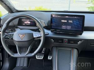 Синий Cupra Born 2021 в Рига, объемом двигателя 0.00 л и пробегом 61 тыс. км за 24900 €, фото 8 на AUTOMOTO.COM.LV