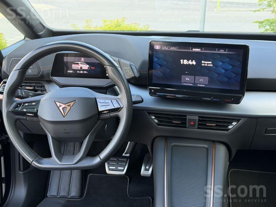 Синий Cupra Born 2021 в Рига, объемом двигателя 0.00 л и пробегом 61 тыс. км за 24900 €, фото 8 на AUTOMOTO.COM.LV