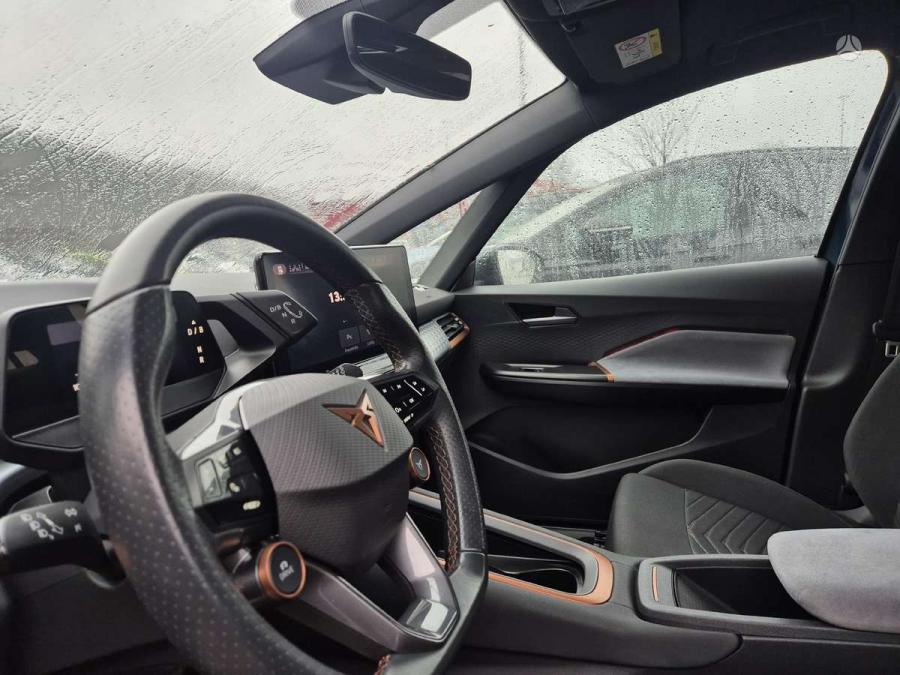 Zils Cupra Born 2022 Viļņa, ar dzinēja tilpumu 0.00 L un nobraukumu 106 tūkst. km par 21800 €, foto 5 vietnē AUTOMOTO.COM.LV