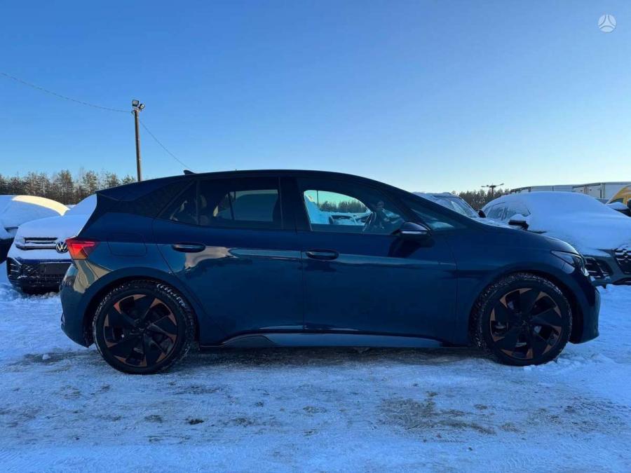 Blue Cupra Born 2022 in Vilnius, with an engine capacity of 0.00 L and mileage of 73 thousand km for 19800 €, photo 4 on AUTOMOTO.COM.LV