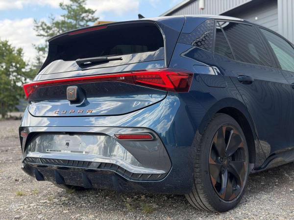 Синий Cupra Born 2022 в Каунас, объемом двигателя 0.00 л и пробегом 121 тыс. км за 15900 €, фото 7 на AUTOMOTO.COM.LV