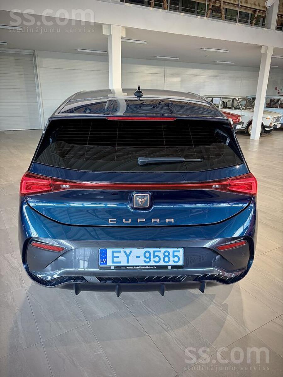 Синий Cupra Born 2022 в Добеле, объемом двигателя 0.00 л и пробегом 79 тыс. км за 23650 €, фото 5 на AUTOMOTO.COM.LV