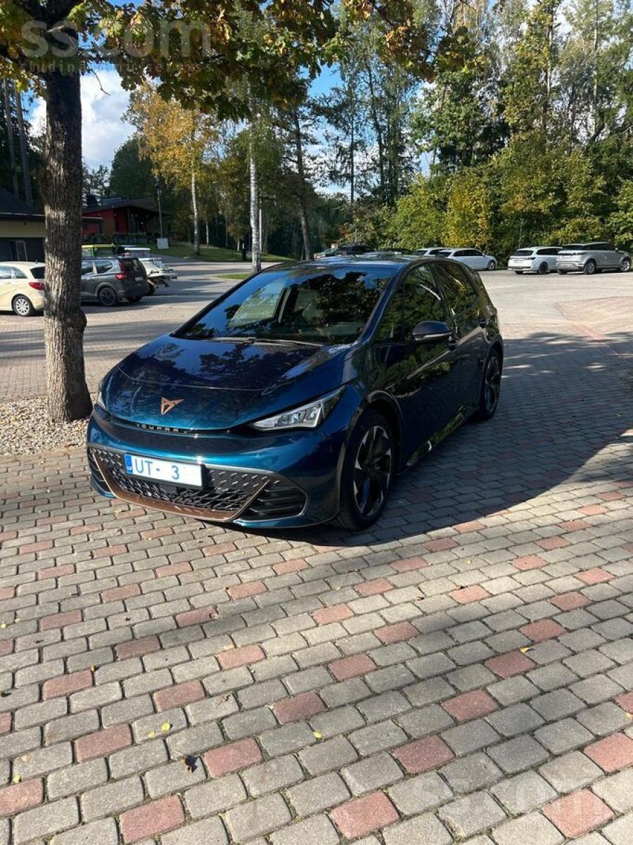 Синий Cupra Born 2023 в Рига, объемом двигателя 0.00 л и пробегом 45 тыс. км за 26900 €, фото 1 на AUTOMOTO.COM.LV