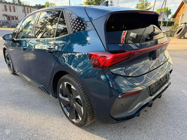 Zils Cupra Born 2024 Utena, ar dzinēja tilpumu 0.00 L un nobraukumu 33 tūkst. km par 22500 €, foto 7 vietnē AUTOMOTO.COM.LV