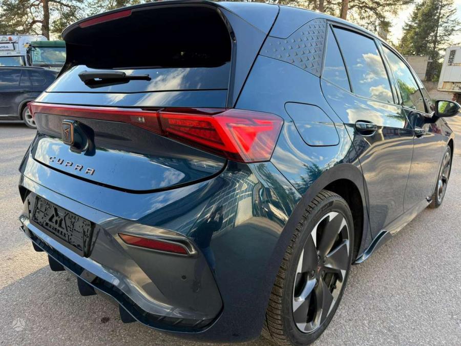 Zils Cupra Born 2024 Utena, ar dzinēja tilpumu 0.00 L un nobraukumu 33 tūkst. km par 22500 €, foto 12 vietnē AUTOMOTO.COM.LV