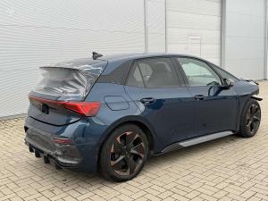 Зеленый Cupra Born 2022 в Каунас, объемом двигателя 0.00 л и пробегом 39 тыс. км за 8700 €, фото  на AUTOMOTO.COM.LV