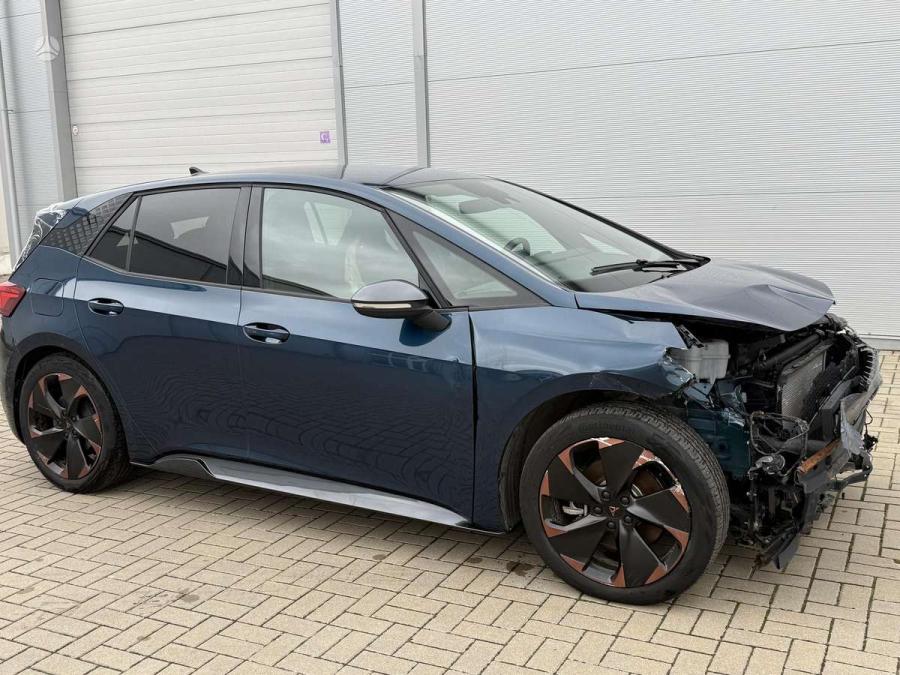 Зеленый Cupra Born 2022 в Каунас, объемом двигателя 0.00 л и пробегом 39 тыс. км за 8700 €, фото 4 на AUTOMOTO.COM.LV