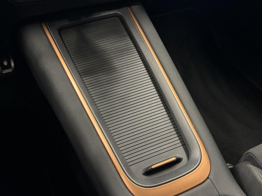 Pelēks Cupra Born 2022 Rīga, ar dzinēja tilpumu 0.00 L un nobraukumu 101 tūkst. km par 19990 €, foto 23 vietnē AUTOMOTO.COM.LV