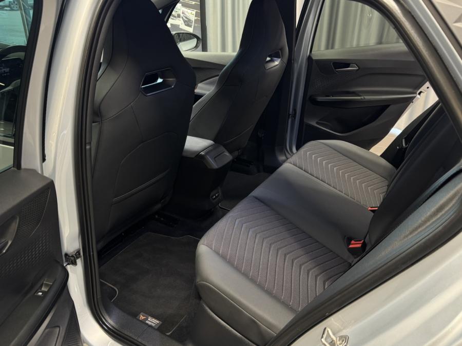 Pelēks Cupra Born 2022 Rīga, ar dzinēja tilpumu 0.00 L un nobraukumu 101 tūkst. km par 19990 €, foto 27 vietnē AUTOMOTO.COM.LV
