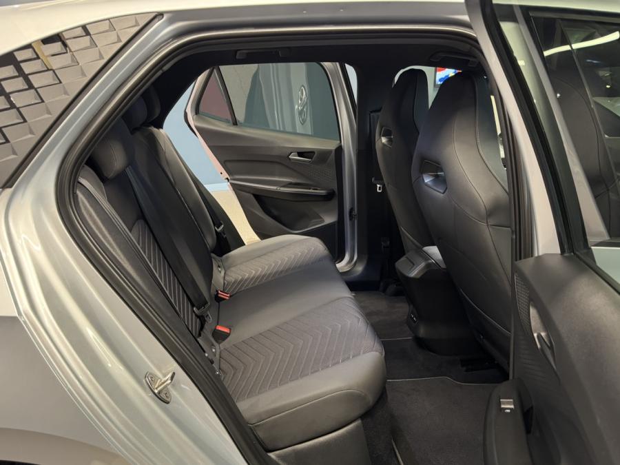 Pelēks Cupra Born 2022 Rīga, ar dzinēja tilpumu 0.00 L un nobraukumu 101 tūkst. km par 19990 €, foto 30 vietnē AUTOMOTO.COM.LV