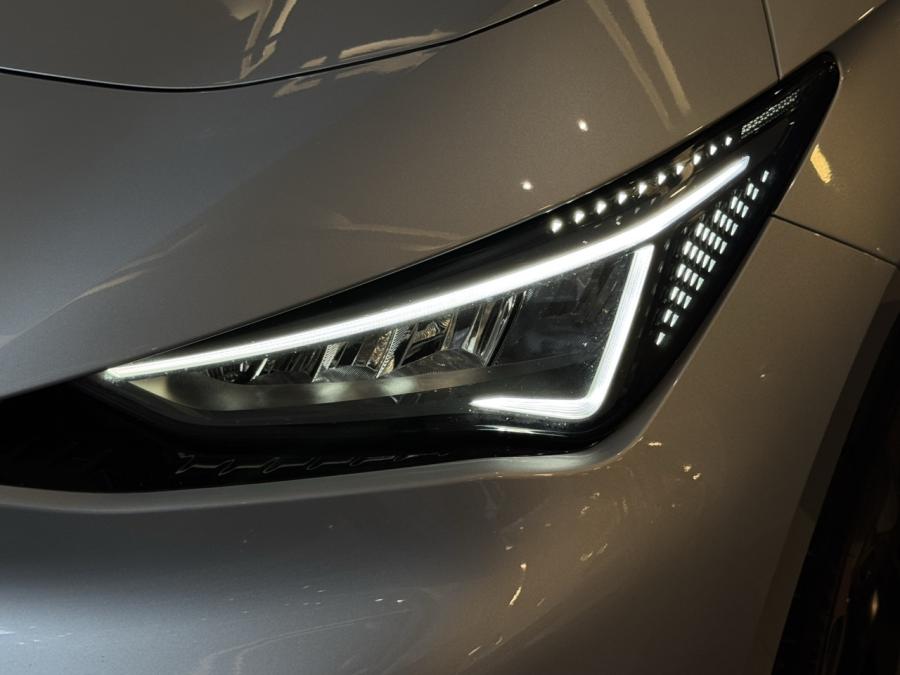 Pelēks Cupra Born 2022 Rīga, ar dzinēja tilpumu 0.00 L un nobraukumu 101 tūkst. km par 19990 €, foto 31 vietnē AUTOMOTO.COM.LV