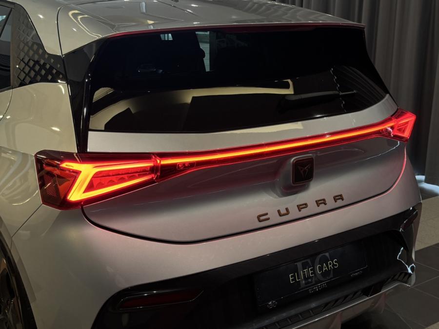 Pelēks Cupra Born 2022 Rīga, ar dzinēja tilpumu 0.00 L un nobraukumu 101 tūkst. km par 19990 €, foto 32 vietnē AUTOMOTO.COM.LV