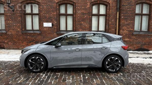 Серый Cupra Born 2022 в Рига, объемом двигателя 0.00 л и пробегом 60 тыс. км за 24450 €, фото 2 на AUTOMOTO.COM.LV