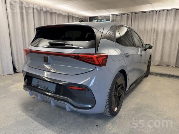 Серый Cupra Born 2022 в Рига, объемом двигателя 0.00 л и пробегом 34 тыс. км за 24990 €, фото 6 на AUTOMOTO.COM.LV