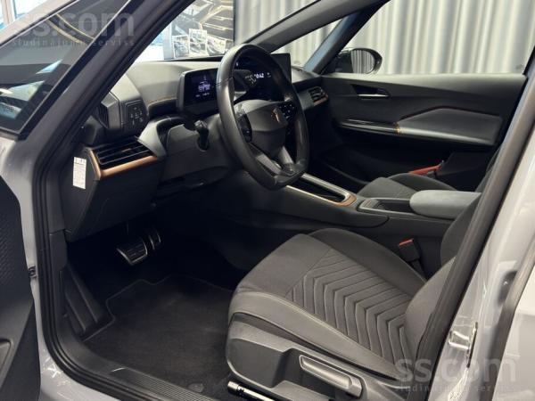 Серый Cupra Born 2022 в Рига, объемом двигателя 0.00 л и пробегом 91 тыс. км за 21990 €, фото 8 на AUTOMOTO.COM.LV