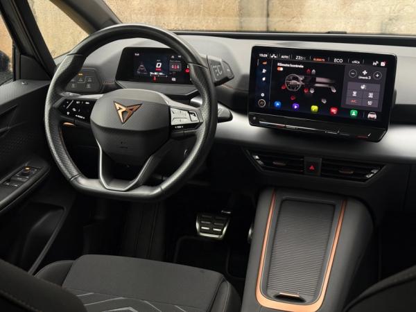 Серый Cupra Born 2022 в Рига, объемом двигателя 0.00 л и пробегом 27 тыс. км за 26980 €, фото 3 на AUTOMOTO.COM.LV